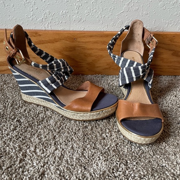 Sperry | Shoes | Sperry Top Sider Aurora Navy Blue White Striped ...